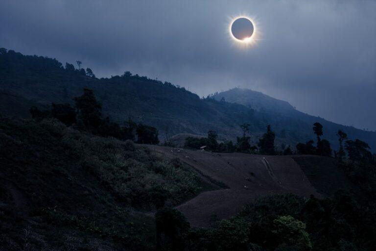 7 Types of Eclipses – A Simple Guide - Stories Today
